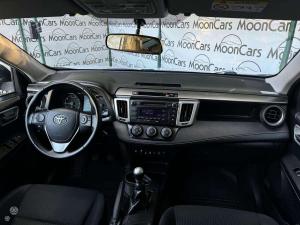 White Toyota RAV4 2016 in Vilnius, with an engine capacity of 2.00 L and mileage of 228 thousand km for 11400 €, photo 12 on AUTOMOTO.COM.LV