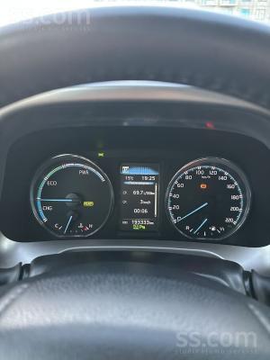 White Toyota RAV4 2016 in Riga, with an engine capacity of 2.50 L and mileage of 193 thousand km for 17500 €, photo 18 on AUTOMOTO.COM.LV