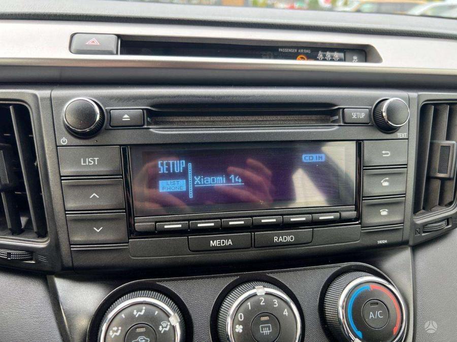 Balts Toyota RAV4 2016 Klaipėda, ar dzinēja tilpumu 1.99 L un nobraukumu 225 tūkst. km par 14500 €, foto 15 vietnē AUTOMOTO.COM.LV