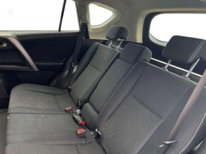 Balts Toyota RAV4 2016 Klaipėda, ar dzinēja tilpumu 1.99 L un nobraukumu 225 tūkst. km par 14500 €, foto 20 vietnē AUTOMOTO.COM.LV