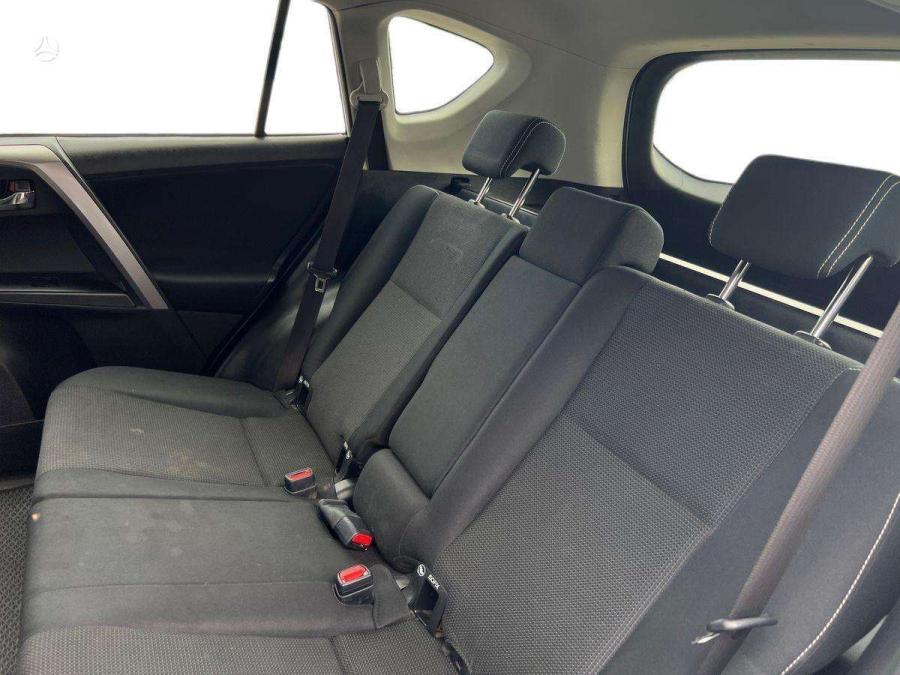 Balts Toyota RAV4 2016 Klaipėda, ar dzinēja tilpumu 1.99 L un nobraukumu 225 tūkst. km par 14500 €, foto 20 vietnē AUTOMOTO.COM.LV
