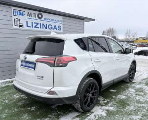 Balts Toyota RAV4 2017 Panevēža, ar dzinēja tilpumu 2.49 L un nobraukumu 195 tūkst. km par 14800 €, foto 6 vietnē AUTOMOTO.COM.LV
