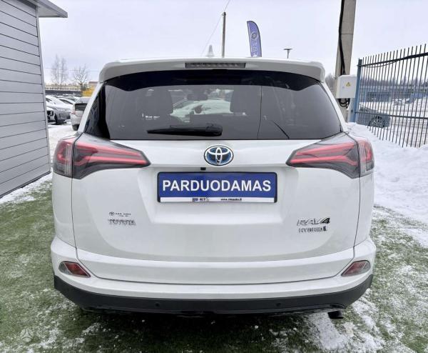 Balts Toyota RAV4 2017 Panevēža, ar dzinēja tilpumu 2.49 L un nobraukumu 195 tūkst. km par 14800 €, foto 7 vietnē AUTOMOTO.COM.LV