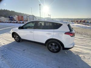 Balts Toyota RAV4 2017 Viļņa, ar dzinēja tilpumu 2.49 L un nobraukumu 153 tūkst. km par 18250 €, foto 8 vietnē AUTOMOTO.COM.LV