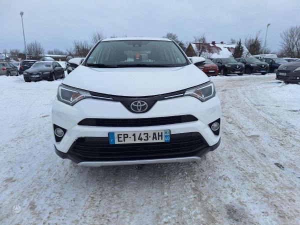 Balts Toyota RAV4 2017 Tauragė, ar dzinēja tilpumu 2.00 L un nobraukumu 250 tūkst. km par 9200 €, foto 2 vietnē AUTOMOTO.COM.LV