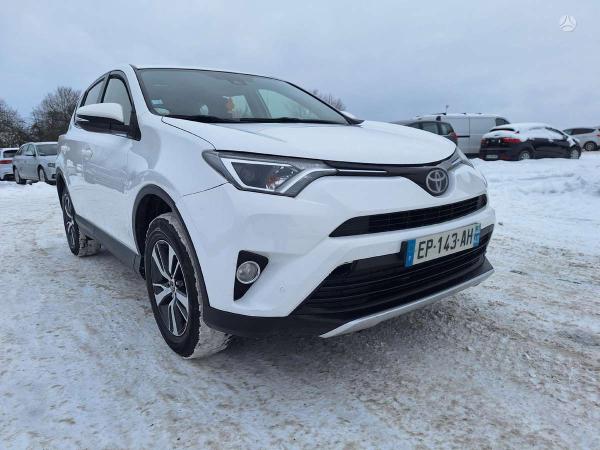Balts Toyota RAV4 2017 Tauragė, ar dzinēja tilpumu 2.00 L un nobraukumu 250 tūkst. km par 9200 €, foto 3 vietnē AUTOMOTO.COM.LV