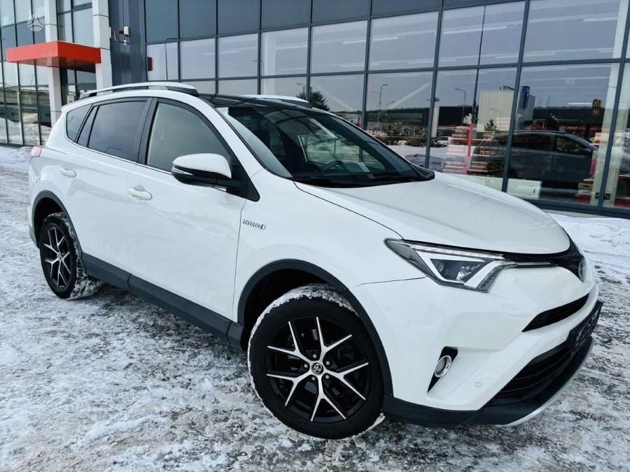 Balts Toyota RAV4 2017 Viļņa, ar dzinēja tilpumu 2.50 L un nobraukumu 225 tūkst. km par 13700 €, foto 2 vietnē AUTOMOTO.COM.LV