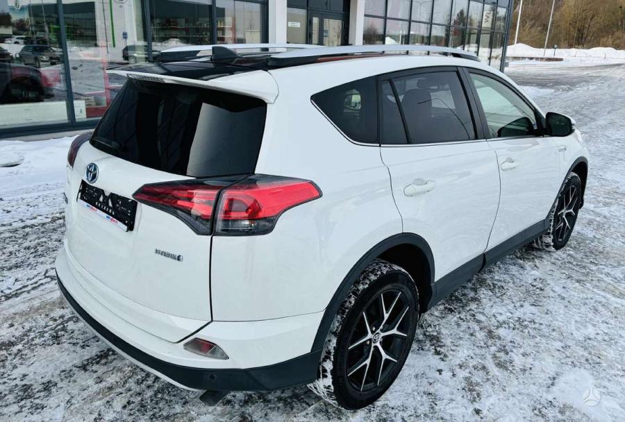 Balts Toyota RAV4 2017 Viļņa, ar dzinēja tilpumu 2.50 L un nobraukumu 225 tūkst. km par 13700 €, foto 6 vietnē AUTOMOTO.COM.LV