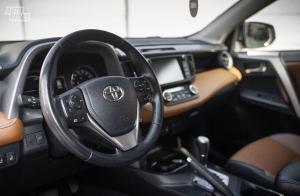 White Toyota RAV4 2017 in Kaunas, with an engine capacity of 2.50 L and mileage of 100 thousand km for 23300 €, photo 10 on AUTOMOTO.COM.LV