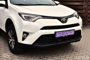 White Toyota RAV4 2017 in Kretinga, with an engine capacity of 2.00 L and mileage of 162 thousand km for 13999 €, photo 6 on AUTOMOTO.COM.LV
