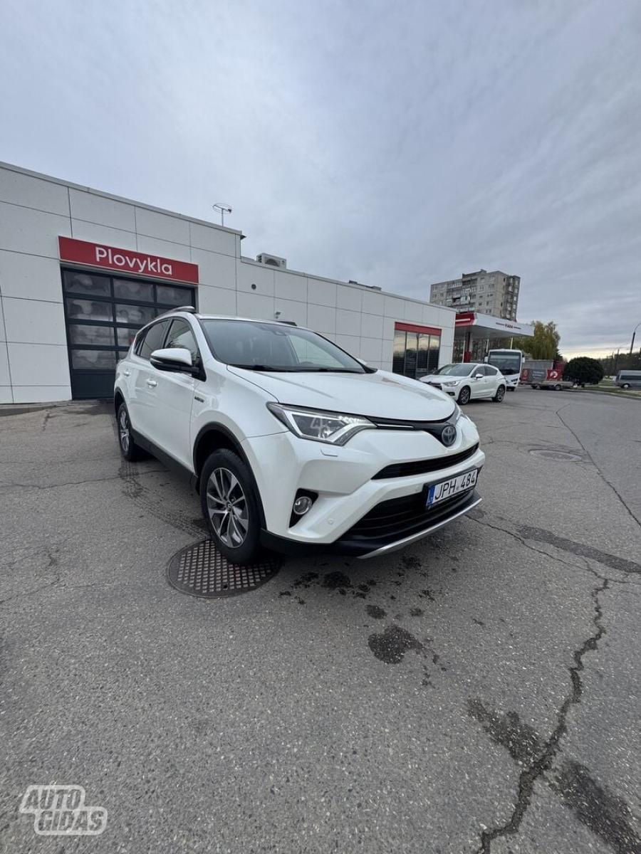 White Toyota RAV4 2017 in Kaunas, with an engine capacity of 2.50 L and mileage of 256 thousand km for 15800 €, photo 7 on AUTOMOTO.COM.LV