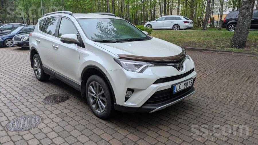 Balts Toyota RAV4 2017 Rīga, ar dzinēja tilpumu 2.00 L un nobraukumu 109 tūkst. km par 18280 €, foto 3 vietnē AUTOMOTO.COM.LV