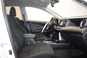 Balts Toyota RAV4 2017 Kauņa, ar dzinēja tilpumu 2.49 L un nobraukumu 256 tūkst. km par 15900 €, foto 7 vietnē AUTOMOTO.COM.LV