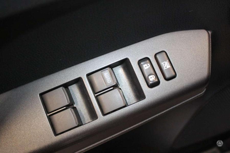 Balts Toyota RAV4 2017 Kauņa, ar dzinēja tilpumu 2.49 L un nobraukumu 256 tūkst. km par 15900 €, foto 24 vietnē AUTOMOTO.COM.LV