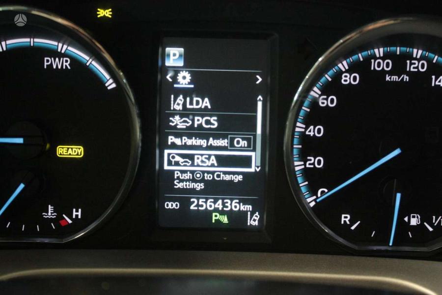 Balts Toyota RAV4 2017 Kauņa, ar dzinēja tilpumu 2.49 L un nobraukumu 256 tūkst. km par 15900 €, foto 26 vietnē AUTOMOTO.COM.LV
