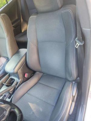 White Toyota RAV4 2017 in Kaunas, with an engine capacity of 2.49 L and mileage of 320 thousand km for 11750 €, photo 8 on AUTOMOTO.COM.LV