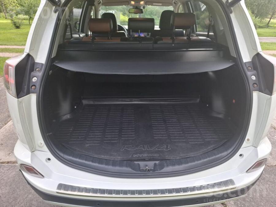 Balts Toyota RAV4 2017 Gulbene, ar dzinēja tilpumu 2.50 L un nobraukumu 164 tūkst. km par 17750 €, foto 7 vietnē AUTOMOTO.COM.LV