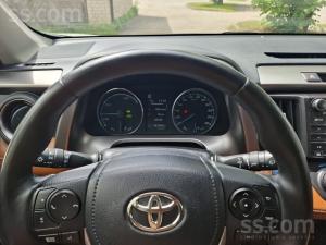 Balts Toyota RAV4 2017 Gulbene, ar dzinēja tilpumu 2.50 L un nobraukumu 164 tūkst. km par 17750 €, foto 8 vietnē AUTOMOTO.COM.LV
