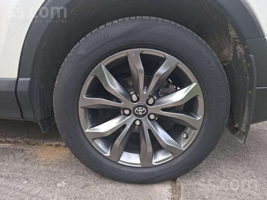 Balts Toyota RAV4 2017 Gulbene, ar dzinēja tilpumu 2.50 L un nobraukumu 164 tūkst. km par 17750 €, foto 14 vietnē AUTOMOTO.COM.LV
