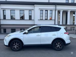 Balts Toyota RAV4 2017 Marijampole, ar dzinēja tilpumu 2.49 L un nobraukumu 381 tūkst. km par 11450 €, foto 4 vietnē AUTOMOTO.COM.LV