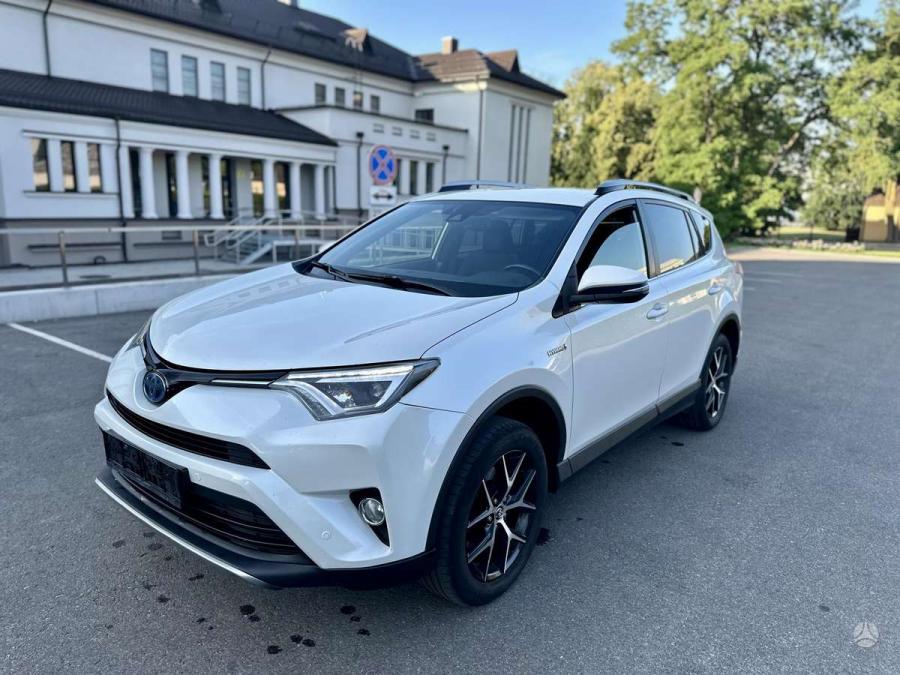 Balts Toyota RAV4 2017 Marijampole, ar dzinēja tilpumu 2.49 L un nobraukumu 381 tūkst. km par 11450 €, foto 5 vietnē AUTOMOTO.COM.LV