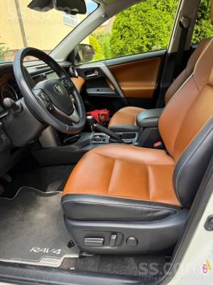 Balts Toyota RAV4 2017 Rīga, ar dzinēja tilpumu 2.50 L un nobraukumu 89 tūkst. km par 22900 €, foto 9 vietnē AUTOMOTO.COM.LV