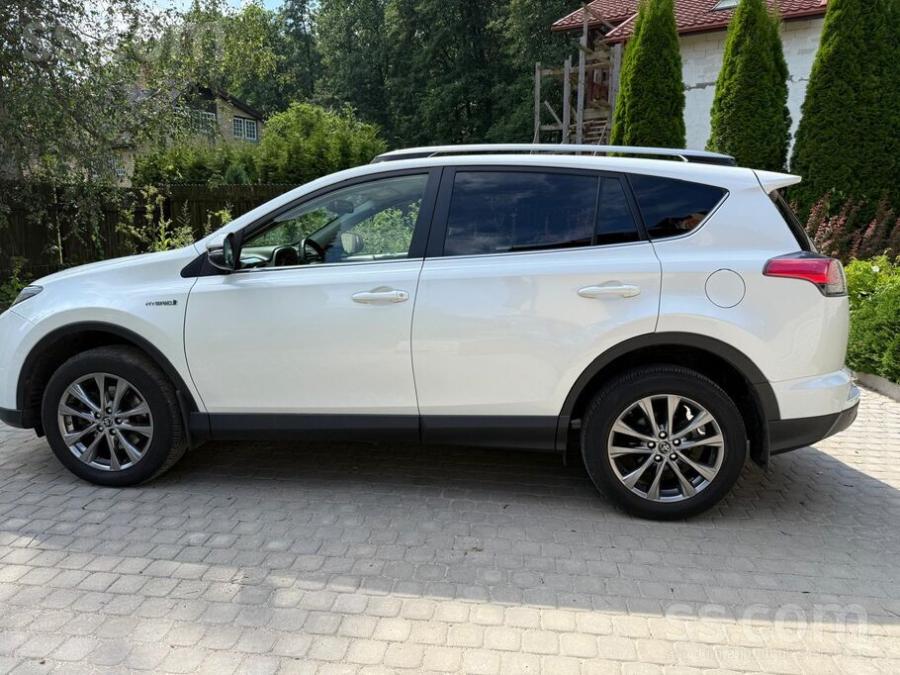 Balts Toyota RAV4 2017 Rīga, ar dzinēja tilpumu 2.50 L un nobraukumu 89 tūkst. km par 22900 €, foto 15 vietnē AUTOMOTO.COM.LV