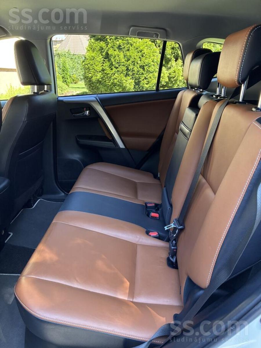 Balts Toyota RAV4 2017 Rīga, ar dzinēja tilpumu 2.50 L un nobraukumu 89 tūkst. km par 22900 €, foto 21 vietnē AUTOMOTO.COM.LV