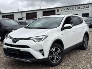 White Toyota RAV4 2017 in Utena, with an engine capacity of 2.49 L and mileage of 65 thousand km for 15990 €, photo 4 on AUTOMOTO.COM.LV