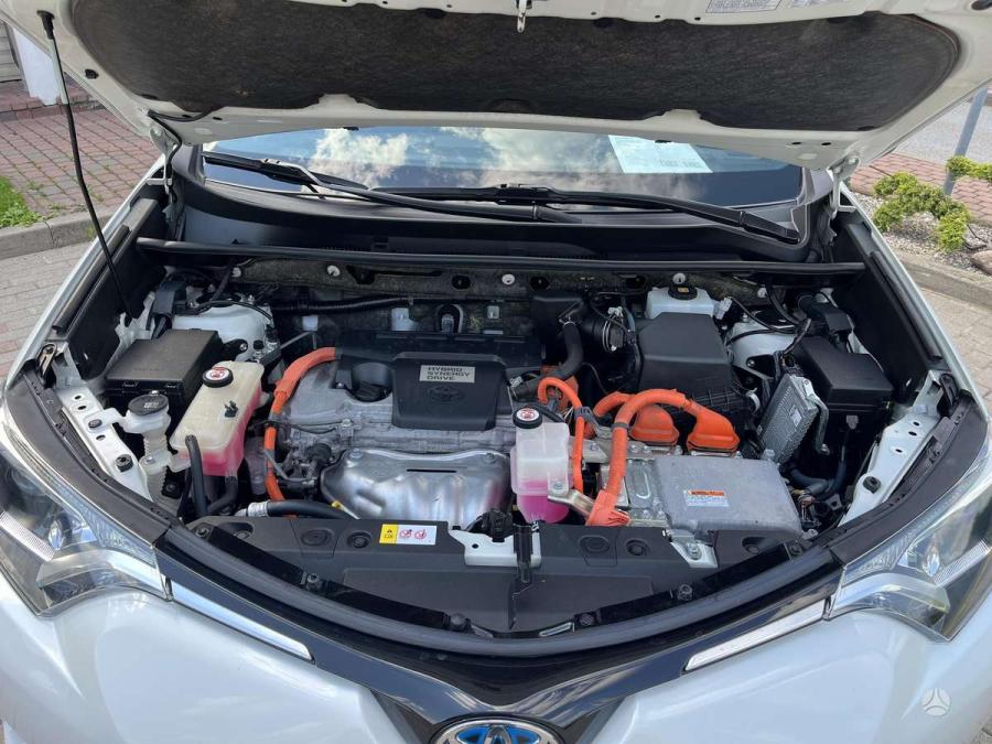 Balts Toyota RAV4 2017 Viļņa, ar dzinēja tilpumu 2.49 L un nobraukumu 190 tūkst. km par 15500 €, foto 16 vietnē AUTOMOTO.COM.LV