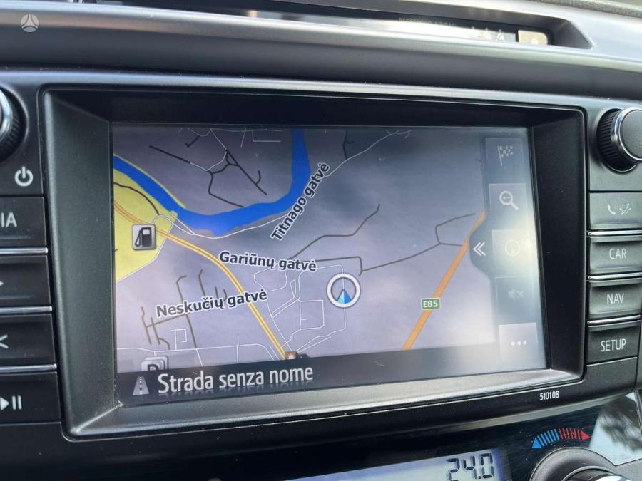Balts Toyota RAV4 2017 Viļņa, ar dzinēja tilpumu 2.49 L un nobraukumu 190 tūkst. km par 15500 €, foto 26 vietnē AUTOMOTO.COM.LV