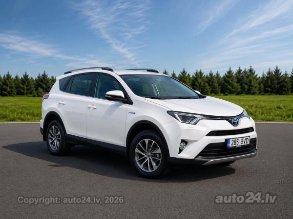 White Toyota RAV4 2017 in Tallinn, with an engine capacity of 2.50 L and mileage of 109 thousand km for 18000 €, photo 3 on AUTOMOTO.COM.LV