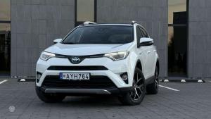 White Toyota RAV4 2017 in Vilnius, with an engine capacity of 2.49 L and mileage of 230 thousand km for 14300 €, photo  on AUTOMOTO.COM.LV