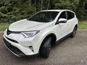 Balts Toyota RAV4 2017 Ukmergė, ar dzinēja tilpumu 2.00 L un nobraukumu 133 tūkst. km par 13650 €, foto  vietnē AUTOMOTO.COM.LV