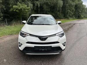 Balts Toyota RAV4 2017 Ukmergė, ar dzinēja tilpumu 2.00 L un nobraukumu 133 tūkst. km par 13650 €, foto 3 vietnē AUTOMOTO.COM.LV