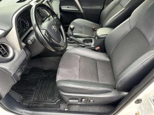 Balts Toyota RAV4 2017 Ukmergė, ar dzinēja tilpumu 2.00 L un nobraukumu 133 tūkst. km par 13650 €, foto 8 vietnē AUTOMOTO.COM.LV