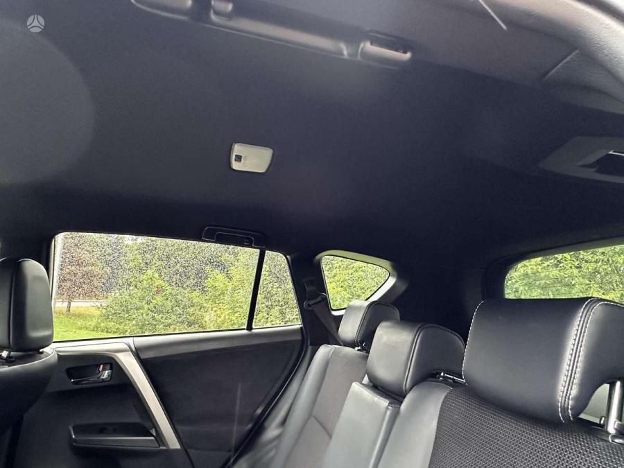 Balts Toyota RAV4 2017 Ukmergė, ar dzinēja tilpumu 2.00 L un nobraukumu 133 tūkst. km par 13650 €, foto 11 vietnē AUTOMOTO.COM.LV
