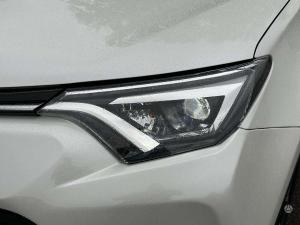 Balts Toyota RAV4 2017 Ukmergė, ar dzinēja tilpumu 2.00 L un nobraukumu 133 tūkst. km par 13650 €, foto 15 vietnē AUTOMOTO.COM.LV