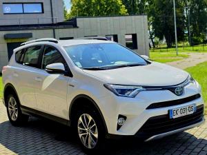 White Toyota RAV4 2017 in Klaipeda, with an engine capacity of 2.49 L and mileage of 273 thousand km for 13900 €, photo 4 on AUTOMOTO.COM.LV
