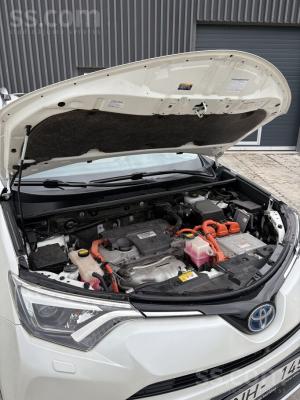 Balts Toyota RAV4 2017 Rīga, ar dzinēja tilpumu 2.50 L un nobraukumu 138 tūkst. km par 18950 €, foto 17 vietnē AUTOMOTO.COM.LV