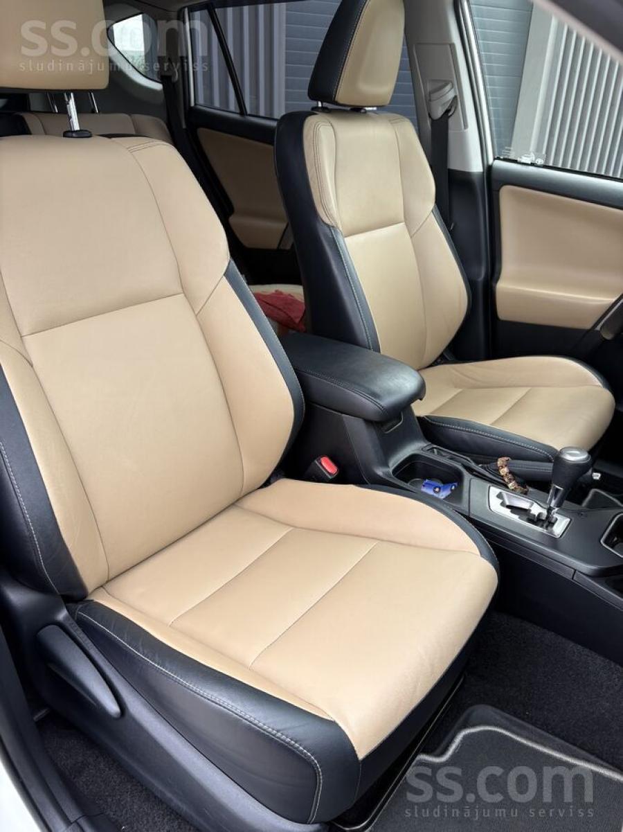 Balts Toyota RAV4 2017 Rīga, ar dzinēja tilpumu 2.50 L un nobraukumu 138 tūkst. km par 18950 €, foto 18 vietnē AUTOMOTO.COM.LV
