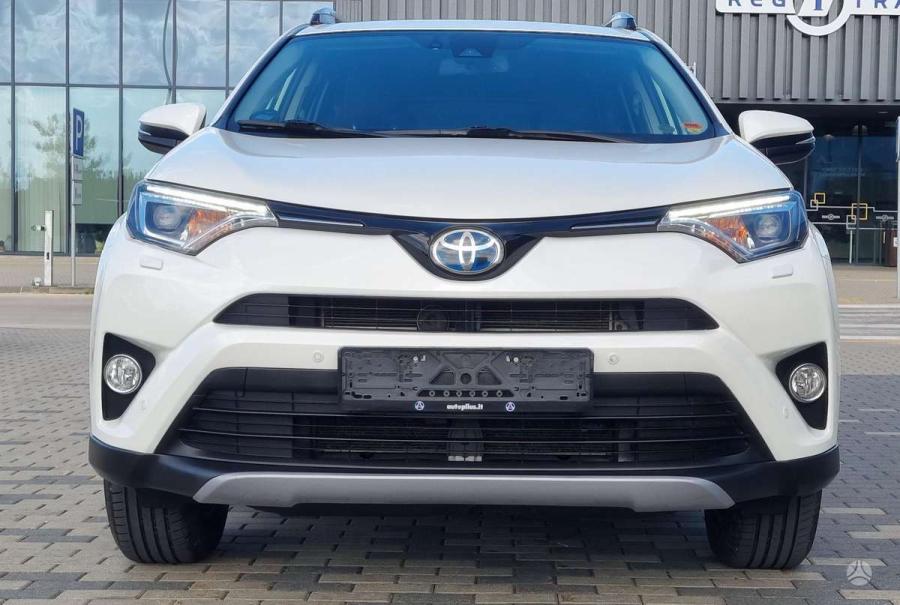 Balts Toyota RAV4 2017 Šauļi, ar dzinēja tilpumu 2.49 L un nobraukumu 198 tūkst. km par 16950 €, foto 7 vietnē AUTOMOTO.COM.LV