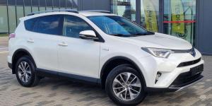 Balts Toyota RAV4 2017 Šauļi, ar dzinēja tilpumu 2.49 L un nobraukumu 198 tūkst. km par 16950 €, foto 8 vietnē AUTOMOTO.COM.LV