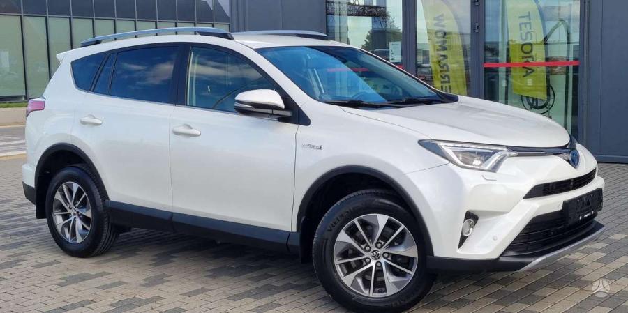 Balts Toyota RAV4 2017 Šauļi, ar dzinēja tilpumu 2.49 L un nobraukumu 198 tūkst. km par 16950 €, foto 8 vietnē AUTOMOTO.COM.LV