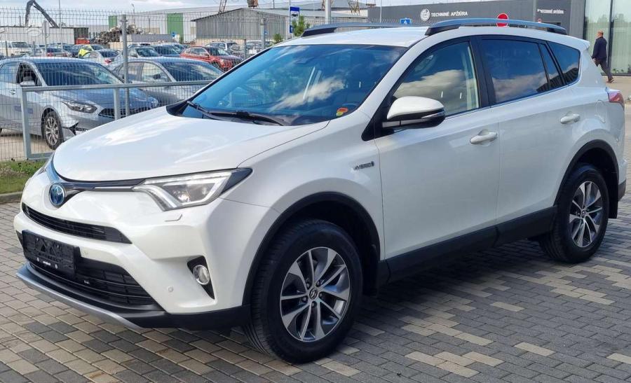 Balts Toyota RAV4 2017 Šauļi, ar dzinēja tilpumu 2.49 L un nobraukumu 198 tūkst. km par 16950 €, foto 9 vietnē AUTOMOTO.COM.LV