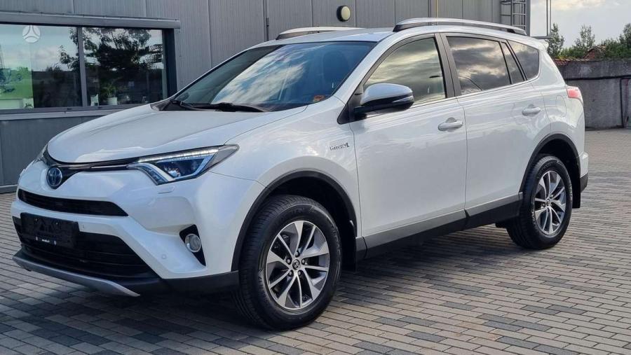 Balts Toyota RAV4 2017 Šauļi, ar dzinēja tilpumu 2.49 L un nobraukumu 198 tūkst. km par 16950 €, foto 12 vietnē AUTOMOTO.COM.LV