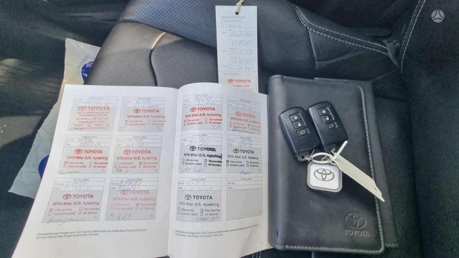 Balts Toyota RAV4 2017 Šauļi, ar dzinēja tilpumu 2.49 L un nobraukumu 198 tūkst. km par 16950 €, foto 39 vietnē AUTOMOTO.COM.LV