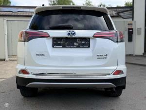 Balts Toyota RAV4 2017 Rīga, ar dzinēja tilpumu 2.49 L un nobraukumu 190 tūkst. km par 17950 €, foto 8 vietnē AUTOMOTO.COM.LV