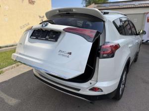 Balts Toyota RAV4 2017 Rīga, ar dzinēja tilpumu 2.49 L un nobraukumu 190 tūkst. km par 17950 €, foto 10 vietnē AUTOMOTO.COM.LV