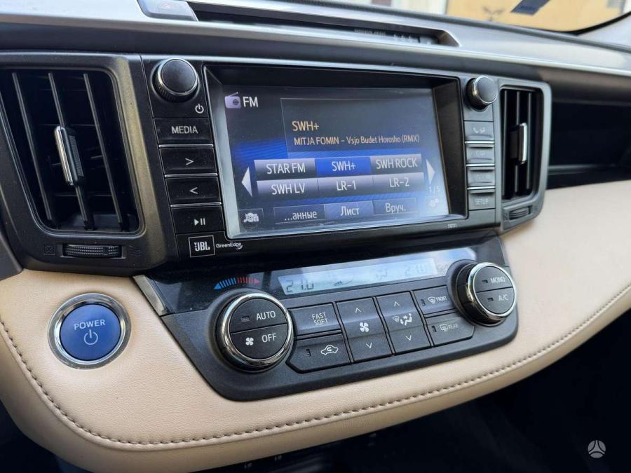 Balts Toyota RAV4 2017 Rīga, ar dzinēja tilpumu 2.49 L un nobraukumu 190 tūkst. km par 17950 €, foto 27 vietnē AUTOMOTO.COM.LV